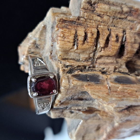 RJ SterIing | Jewelry | Vintage Rj Sterling Natural Garnet Ring Size 85 ...